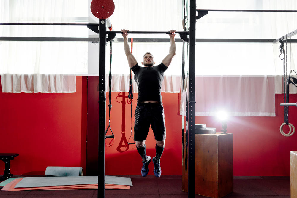 É assim que se faz o kipping! - Men's Health